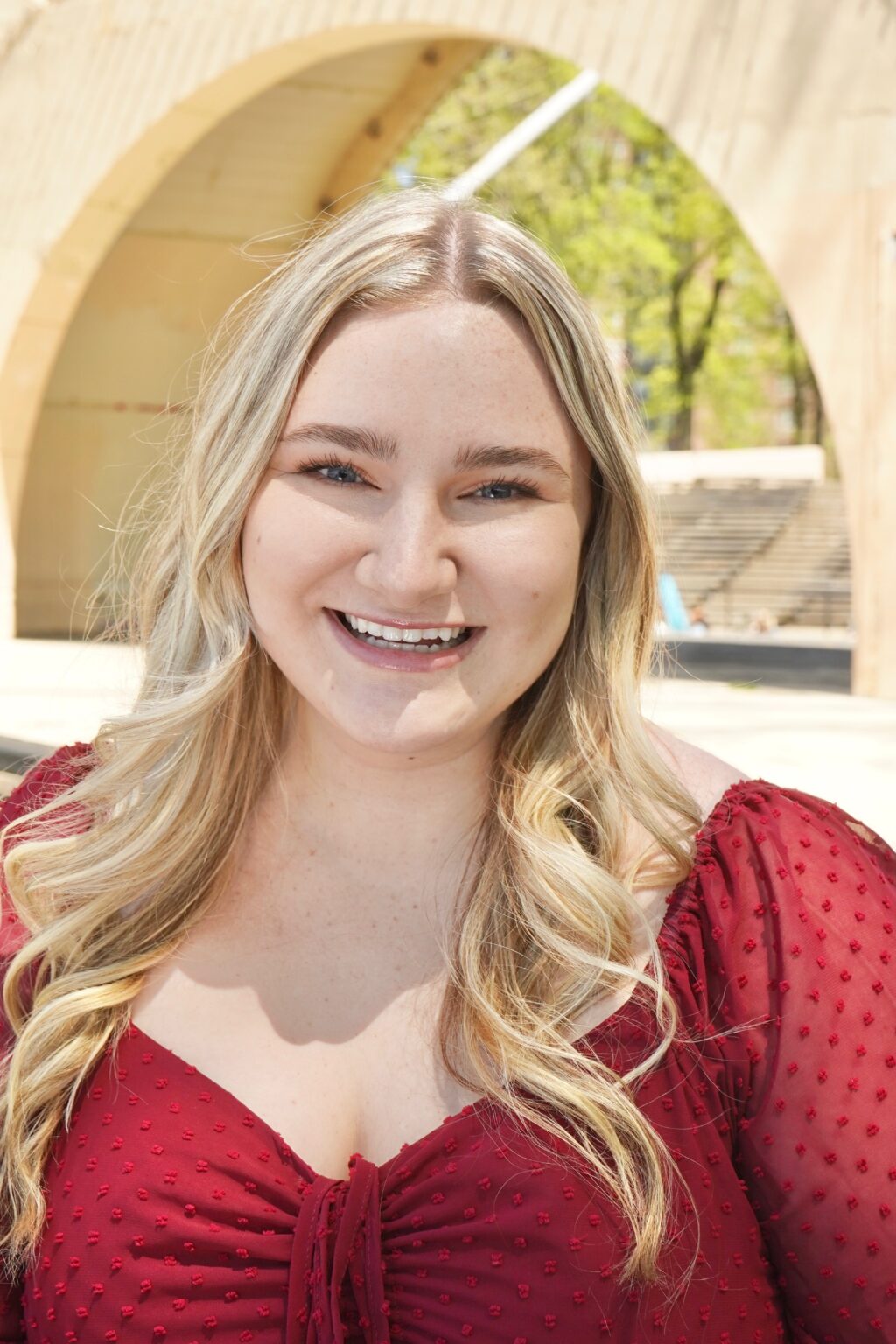 Bethany Bartlett | Actor|Singer|Dancer